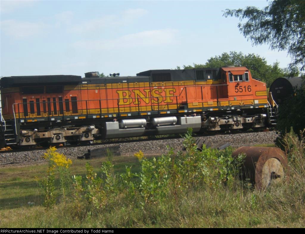 BNSF 5516